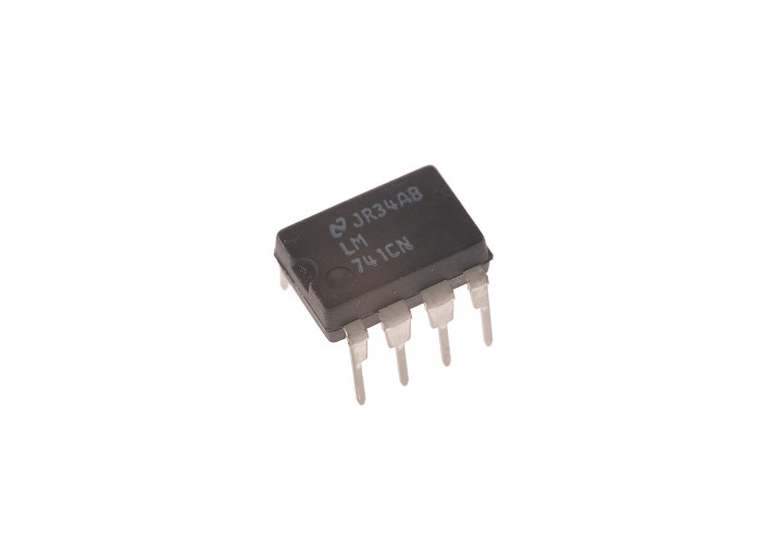 LM741CN (=UA741) National Semiconductors op amp NOS
